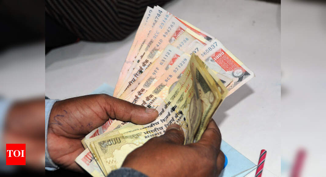 Demonetization news: Exchange of scrapped notes ends, deposit them in ...