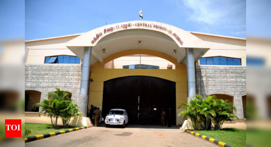 Puzhal Prison: 10 mobile phones seized in Puzhal prison | Chennai News ...
