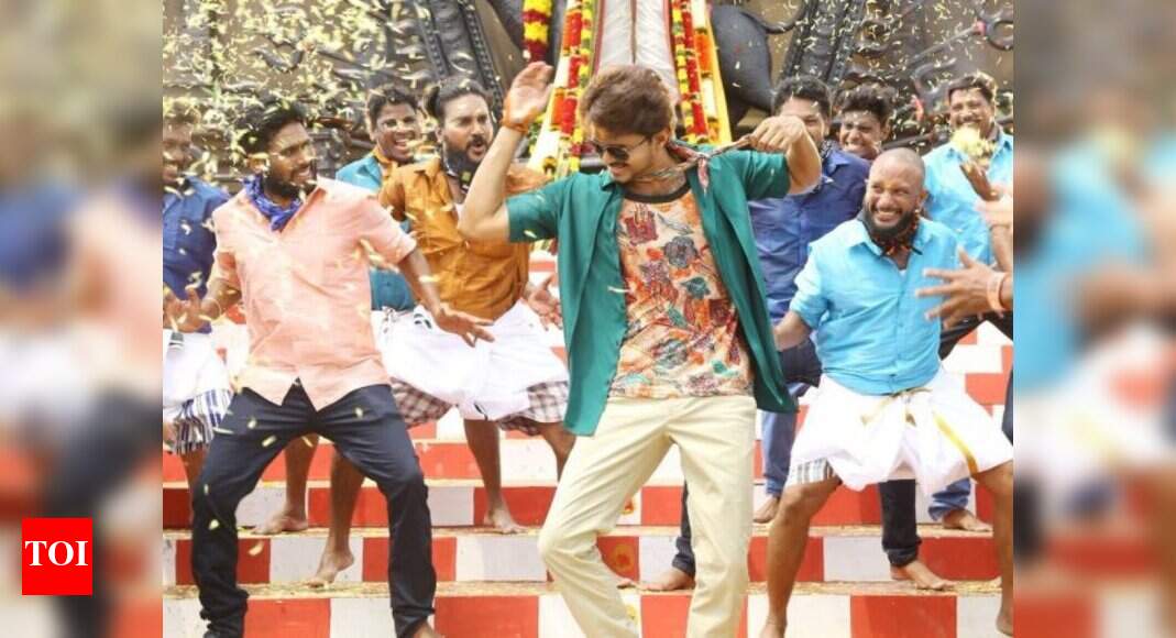 Vijay all praise for fight master | Tamil Movie News - Times of India