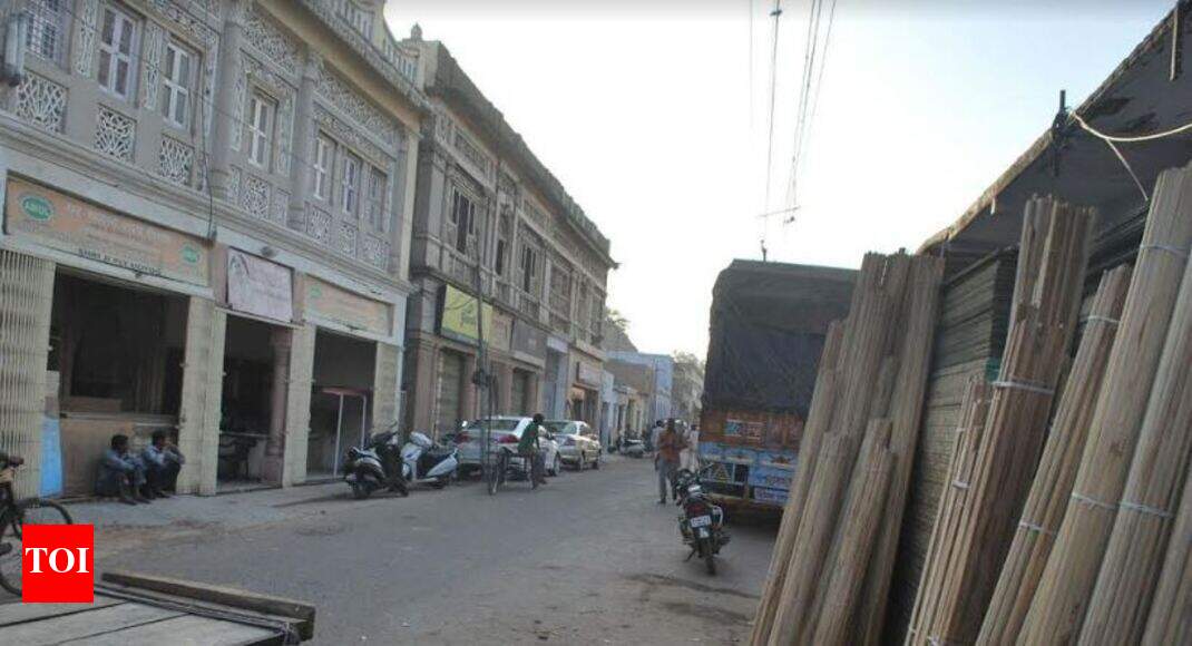 Business plummets in north India's biggest timber market | Agra News ...