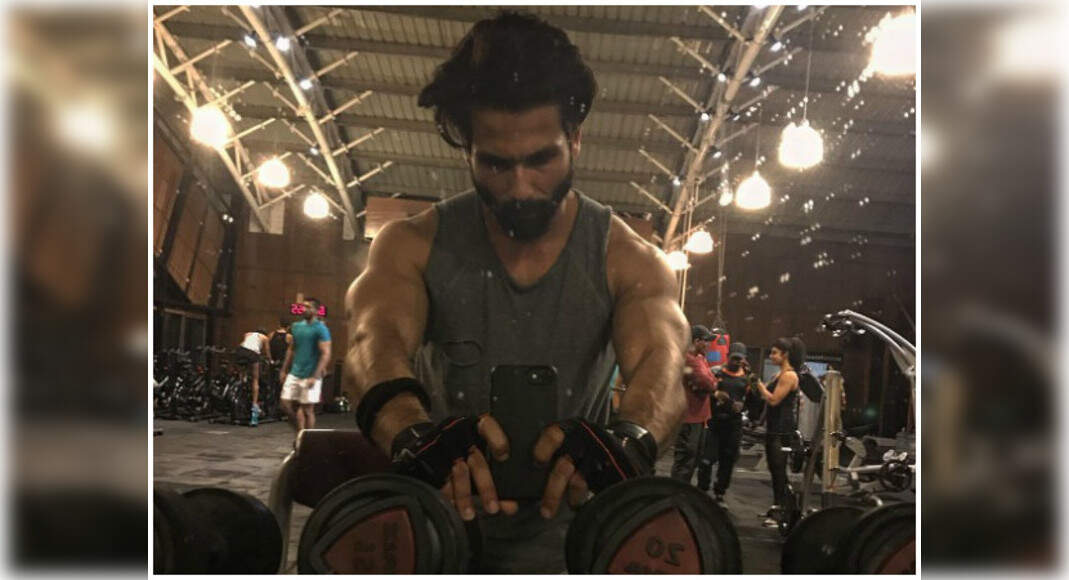 Shahid Kapoor body: Shahid Kapoor starts training for Padmavati ...