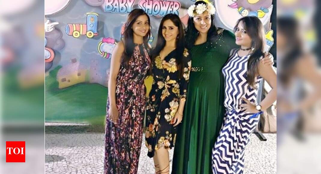 Star studded baby shower of Yash Tonk's wife Gauri, see pic - Times of ...