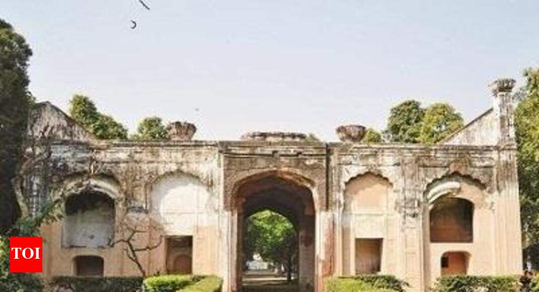 chirad dilli gateways: Facelift of Chirag Dilli gateways this week ...