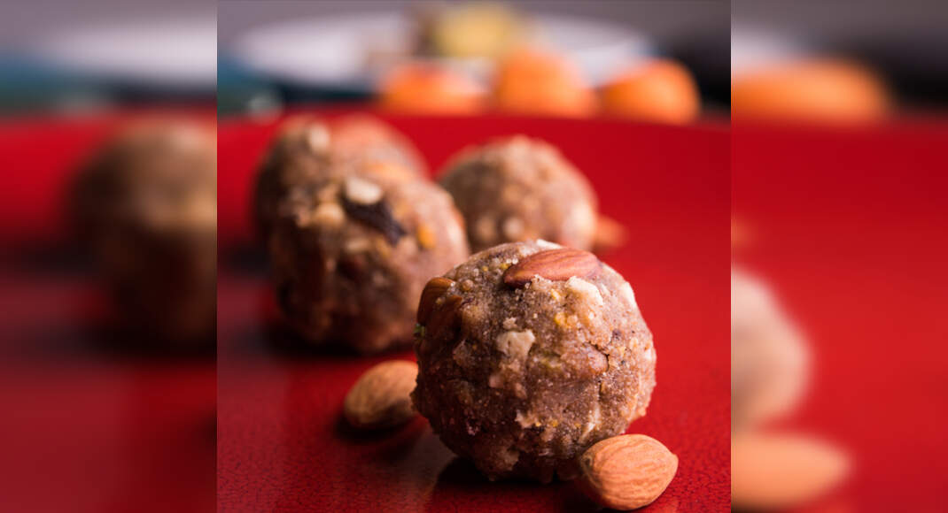 Roti Laddoos Recipe: How to Make Roti Laddoos Recipe | Homemade Roti ...