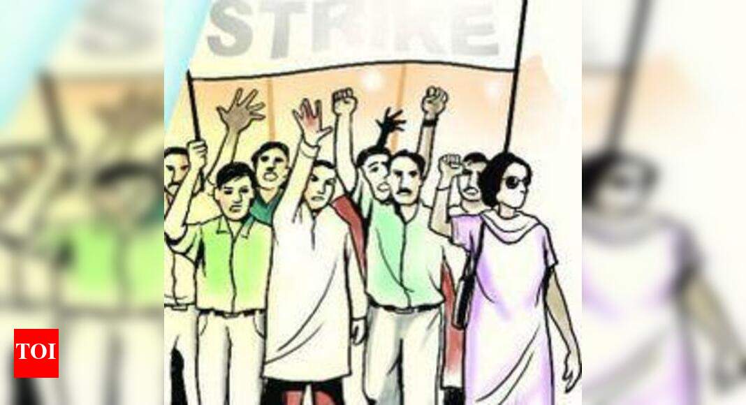 ESMA against power staff if they strike | Hyderabad News - Times of India