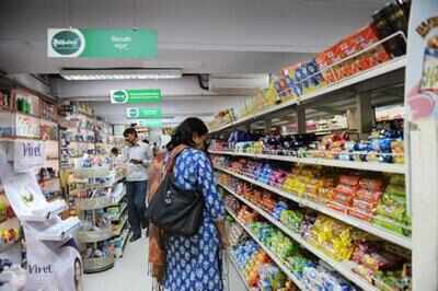 It’s a dull weekend for retail stores | Noida News - Times of India