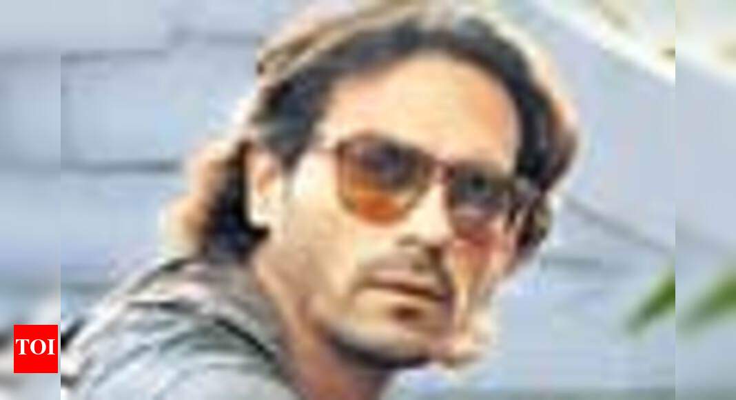Arjun gags Jiah! | Hindi Movie News - Times of India