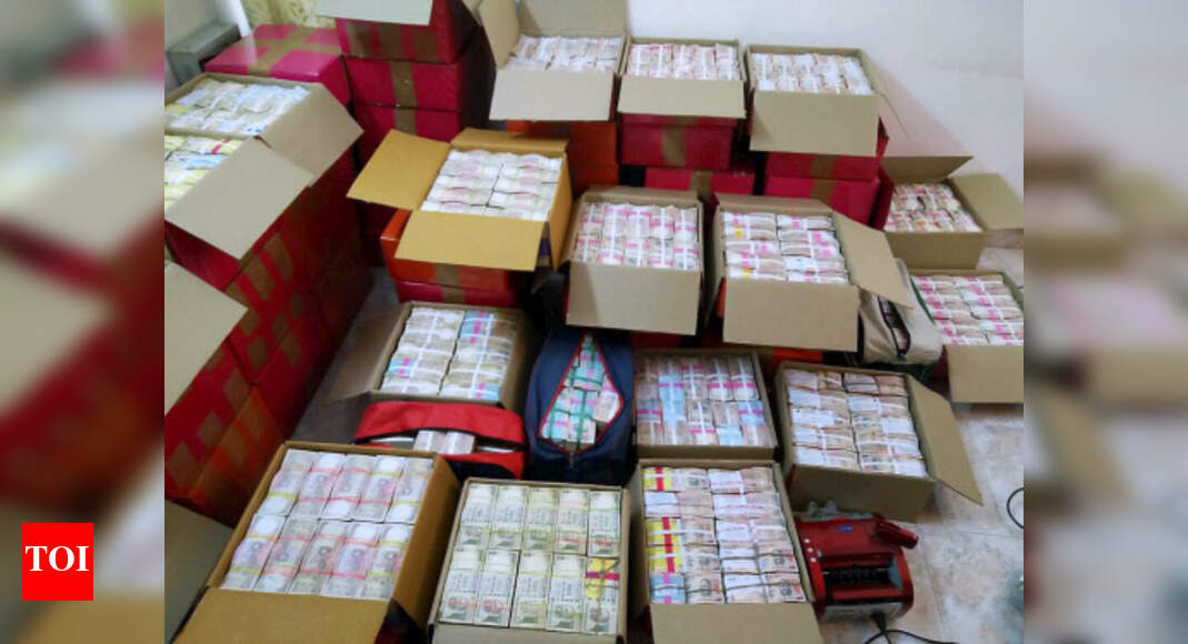Cash Seize In Chennai: Rs 24 crore in 2,000 notes, 50kg of gold seized ...