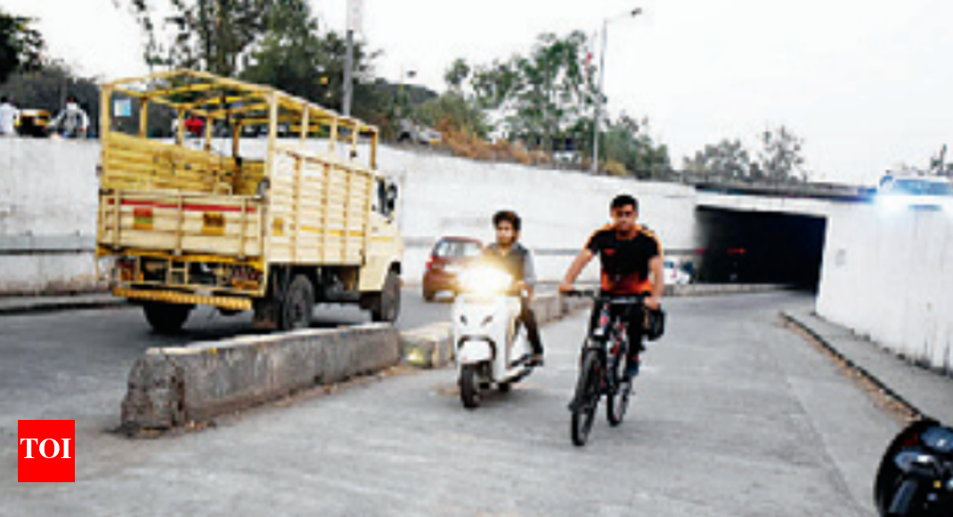 Ramwadi underpass: Motorists overlook rules to cross underpass | Pune ...