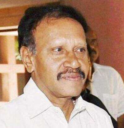 Thambidurai too pitches in, says Sasaikalaa can only lead AIADMK ...