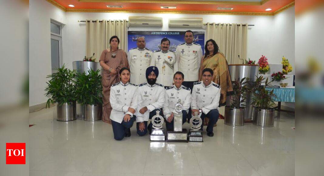 Indian Air Force: Four IAF officers complete Fighter Controllers ...