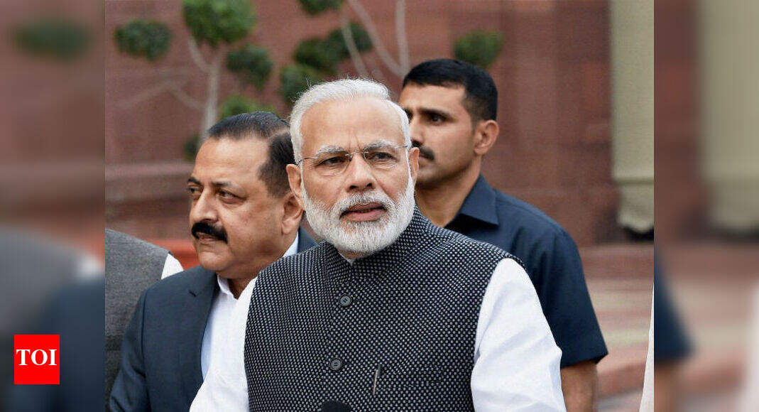 Note Ban: PM Modi reviews note ban, discusses ways to fast track ...