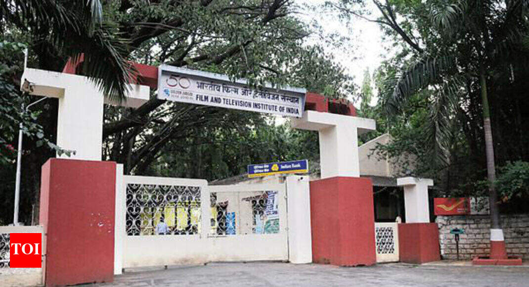 National Anthem: FTII plays the national anthem before short firm fest ...