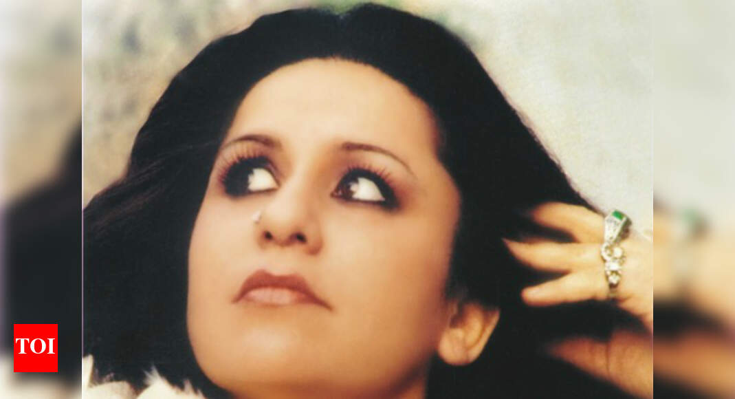 Shahnaz Husain shares her winter make-up tips - Times of India