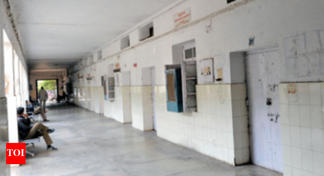 Collectorate Remained Closed: Day 2: Employees’ strike hits work at ...