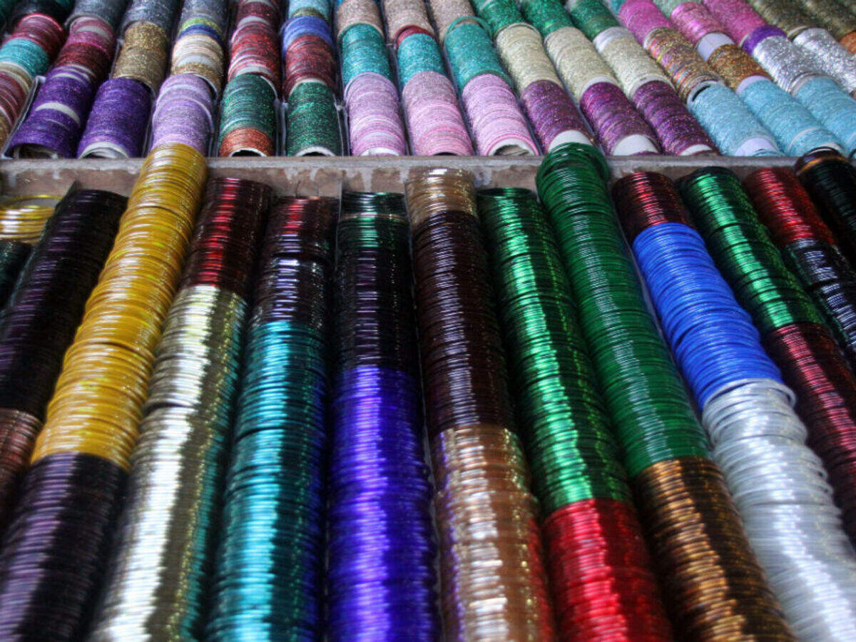 Places To Shop in Pune | Street Shopping in Pune | Places For Shopping ...