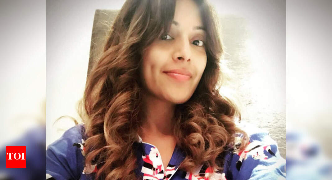 Watch: Bipasha Basu dancing with Christmas excitement is the cutest ...