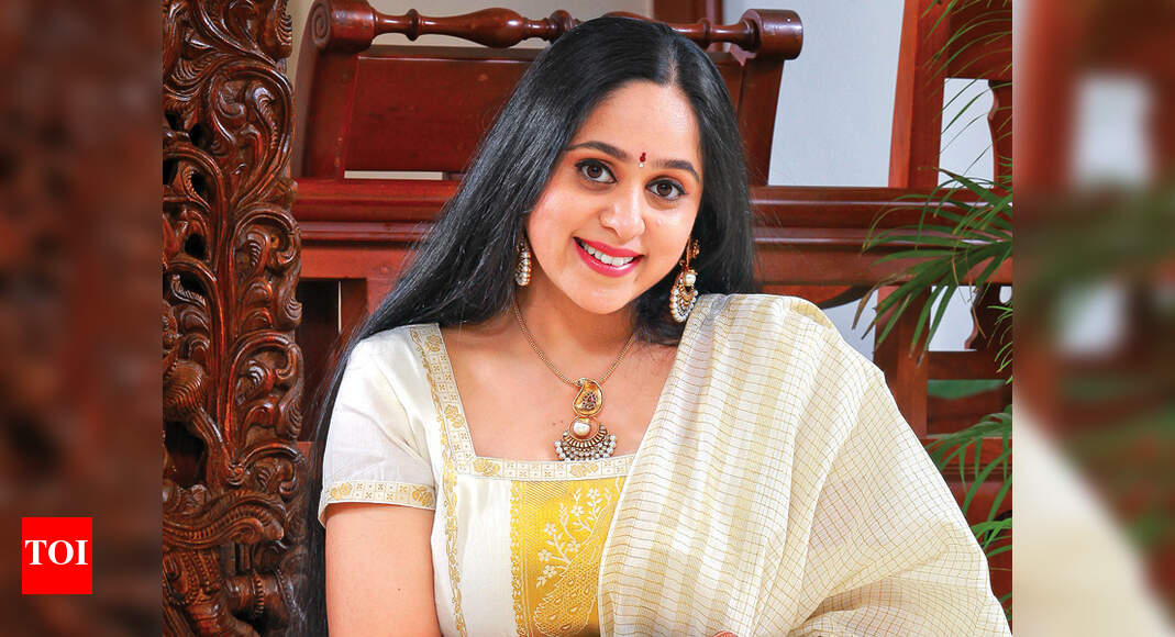 Aswathi Menon returns to M'wood with Role Models | Malayalam Movie News - Times of India