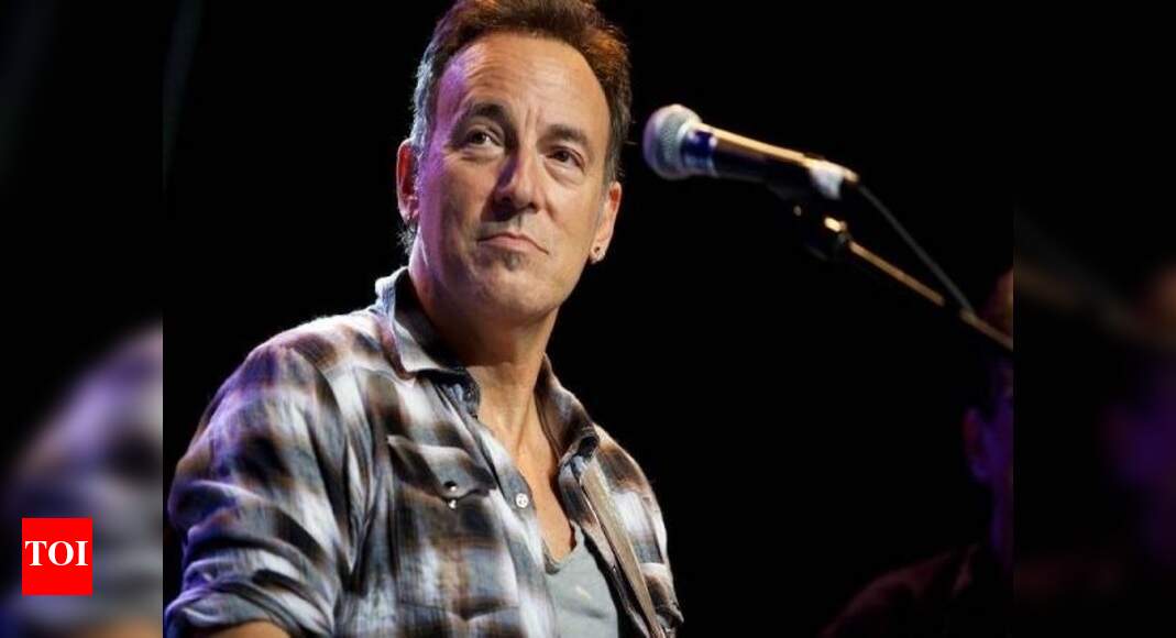 Bruce Springsteen questions Donald Trump's competence as US President ...
