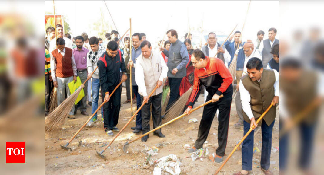 Swachh Bharat Abhiyaan: Download Swachhata app, rate city for ...