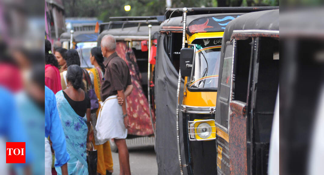 Autodrivers make the best of strike | Hyderabad News - Times of India