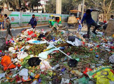 East Delhi garbage blocks roads, raises fear of disease | Delhi News ...