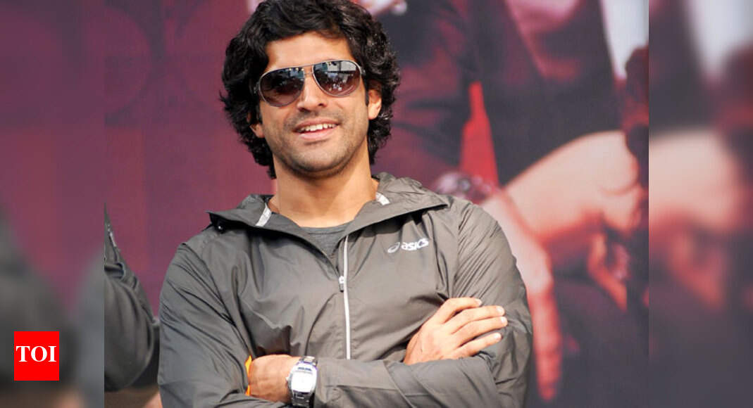 Keep rocking: Friends wish Farhan Akhtar on 43rd birthday | Hindi Movie ...