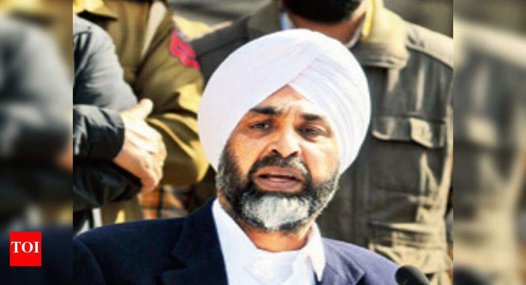Congress's manifesto:It's not populist, but bid to restore state's ...