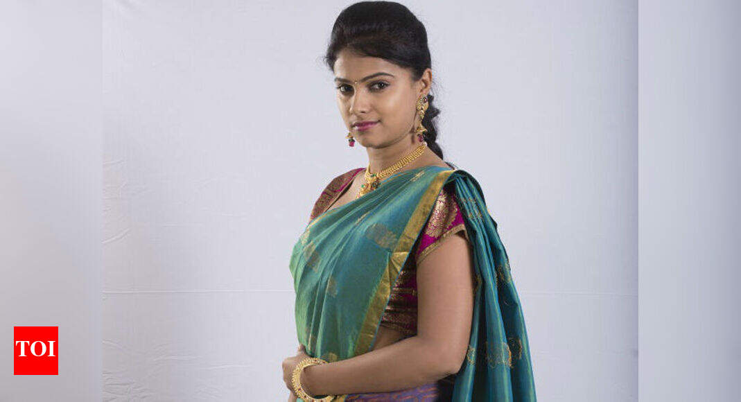 Kavitha to play her first negative role in Neeli - Times of India