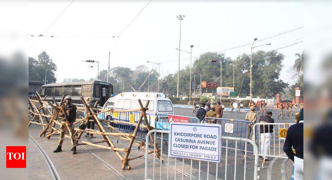 Kolkata police adopt Times Square strategy by placing 'blocker vehicles ...