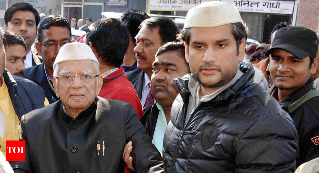 Congress: N D Tiwari joins BJP after being in Congress for 53 years ...