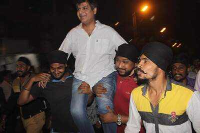 Local BJP netas back Omie's entry to party in Ulhasnagar | Thane News ...