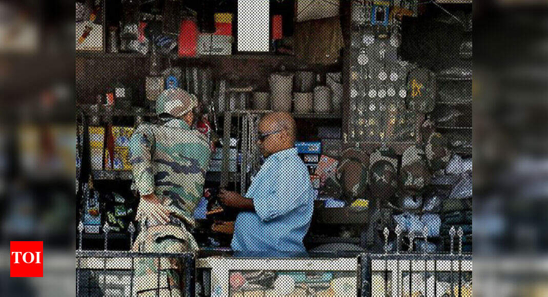 Army: Army delay in delivering medals forces soldiers to buy replicas ...