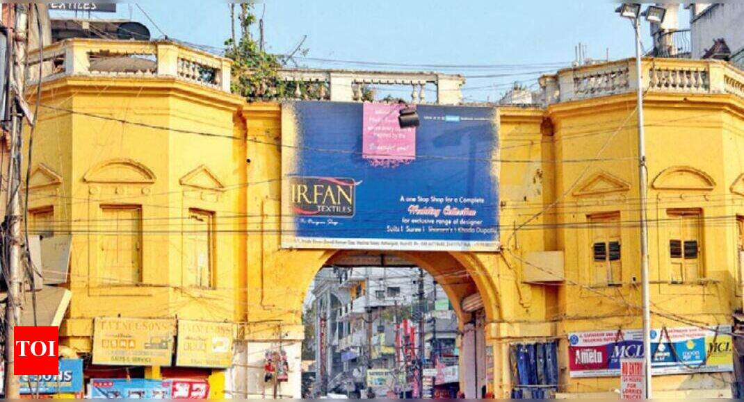 Diwan Deodhi: Diwan Deodhi eclipsed: Signage smudge on Salar Jung's ...