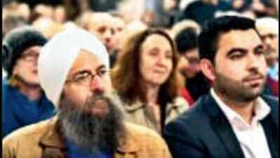 Sikh’S Pic With Tweet On Donald Trump: Sikh’s picture with tweet on ...