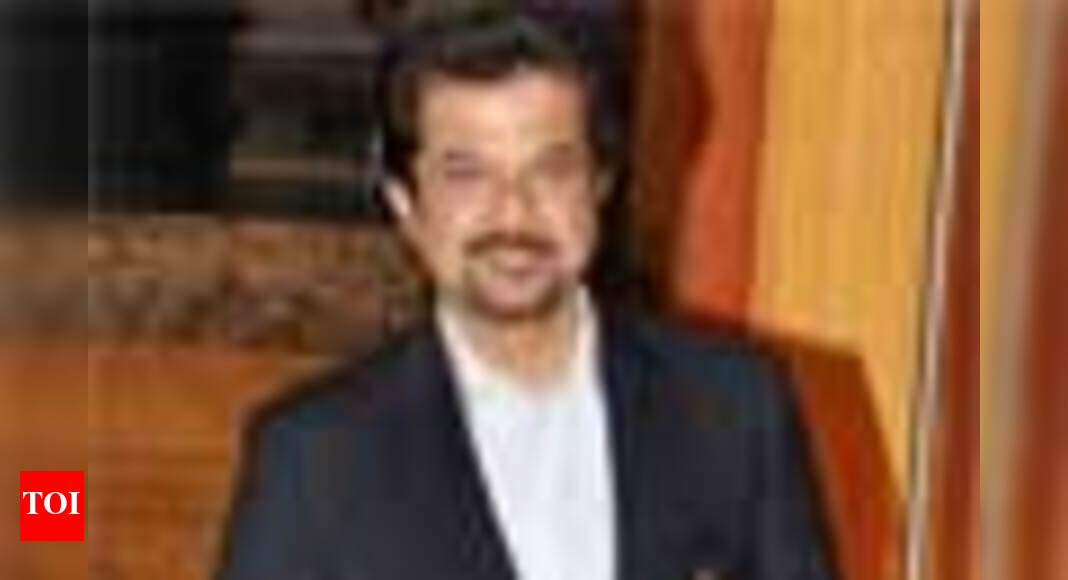 Cameron meets Arjun, Anil | Hindi Movie News - Times of India