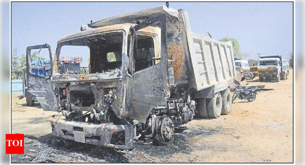 Villagers burn shed to protest against quarry noise, dust | Hubballi ...