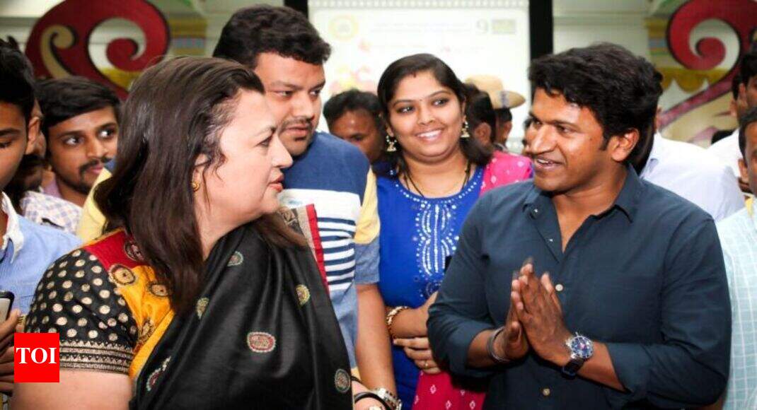 Puneeth Rajkumar House Warming Ceremony Photos