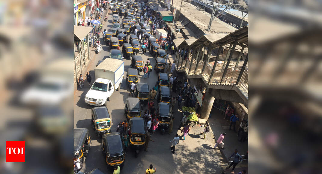 Road blocked by autos - Times of India