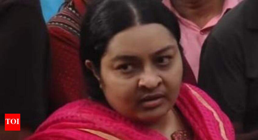 Sasikala - Deepa Jayakumar: I am not afraid of Sasikala, Jayalalithaa’s ...