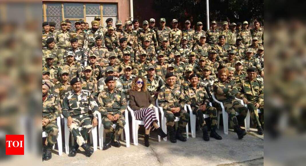 'Kangana Ranaut visits BSF frontier headquarters' | - Times of India