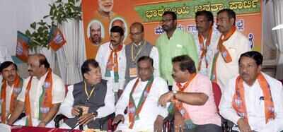 V Srinivas Prasad: I am not worried if some Murthy joins Congress: V ...