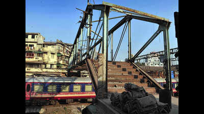 Kathpula: Bridge that joins & divides Aligarh's two worlds | Agra News ...