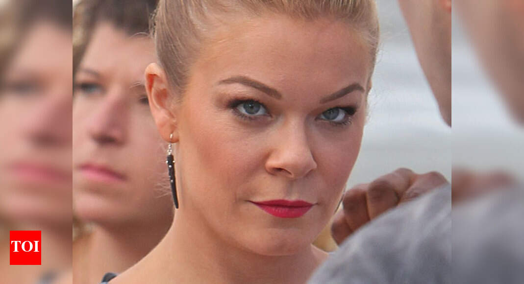 LeAnn Rimes almost missed first Grammy awards ceremony | English Movie ...