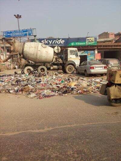 Roadside garbage dump - Times of India