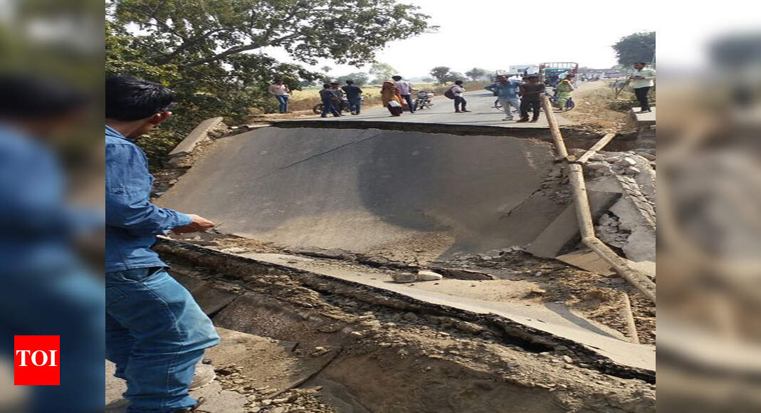 Bridge collapses in Dewas | Indore News - Times of India
