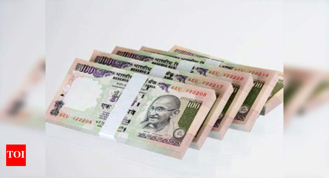 Rs 100 fake notes come via Nepal | Delhi News - Times of India