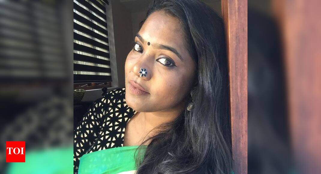 Don't refrain from going out, says singer Sayanora | Malayalam Movie ...