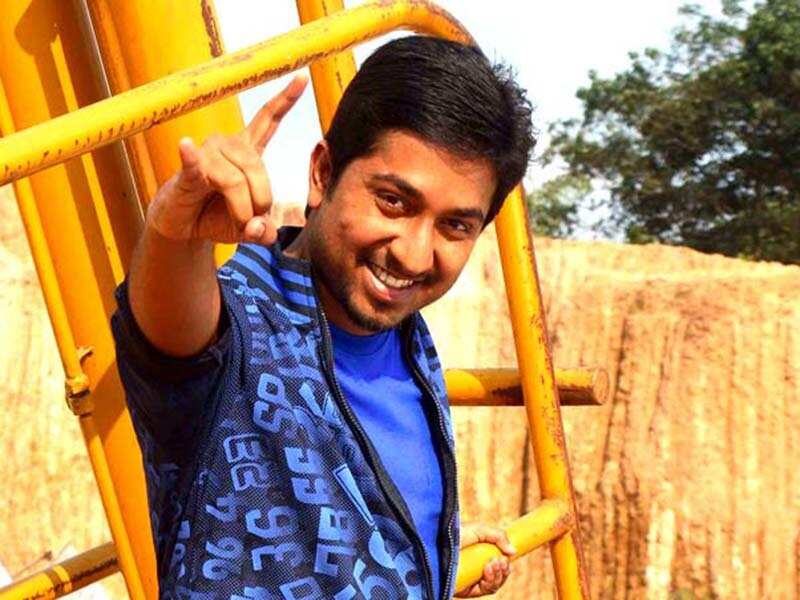 M Mohanan to direct Vineeth Sreenivasan in his next | Malayalam Movie ...