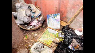 Partha De: Kolkata man Partha De who lived with sister's corpse found ...